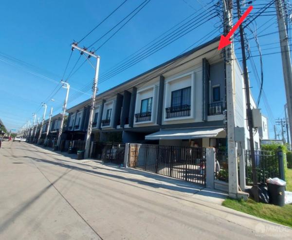 2-storey townhome for sale BRITANIA MEGATOWN - BANGNA Britannia Village ...