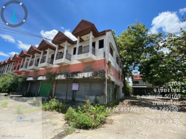 commercial building for sale Sam Yaek Tha Li Market Chiang Mai-Hod Road ...