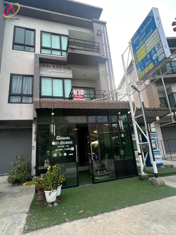 3-storey commercial building Let you experience great business ...