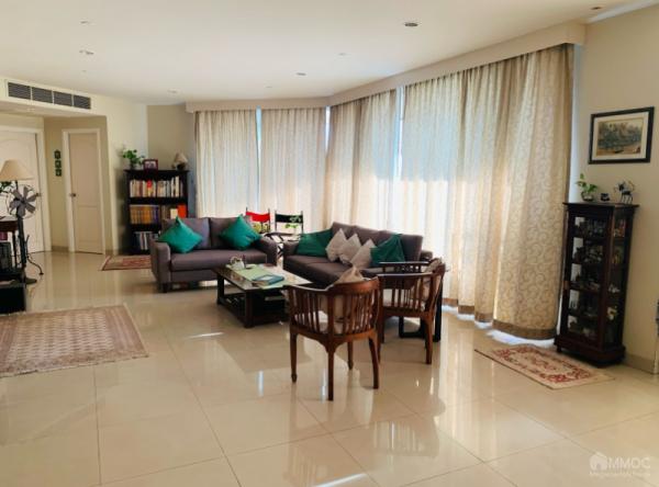 Luxury condo, Watermark Tower A, 3 bedrooms, river view, in the heart ...