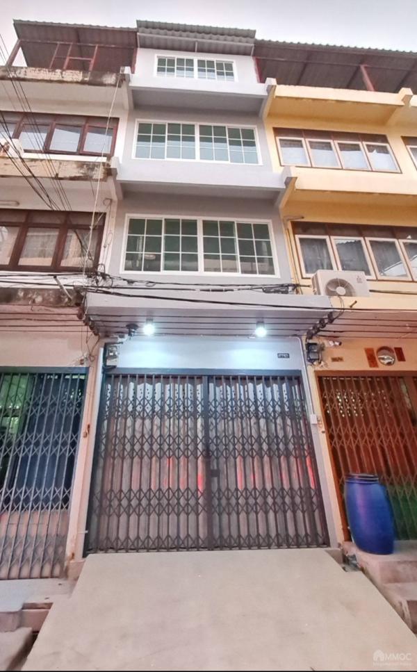 For sale: renovated shophouse, townhouse style, Sathu Pradit 15 - Narathiwat Ratchanakarin ...